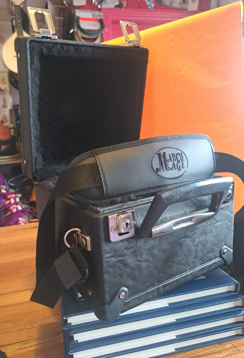 Concertina Box with Brackets – Custys Music